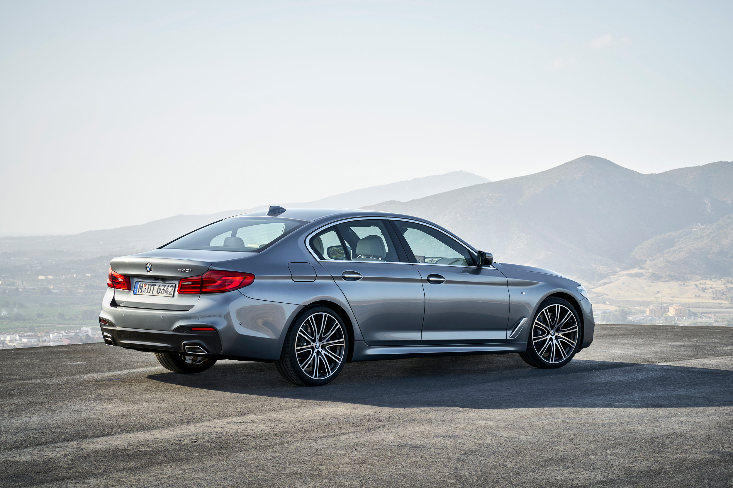 Bmw 5 Series 535d Sedan 2016 International Price Overview